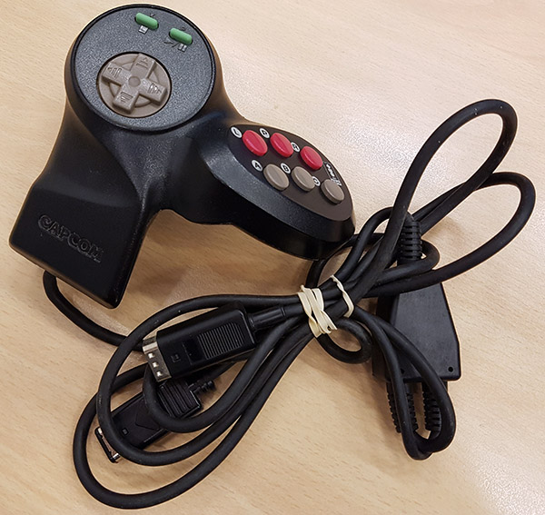 Retrospelbutiken.se – Capcom Control Pad (FZ-JJ1XP) (3DO)